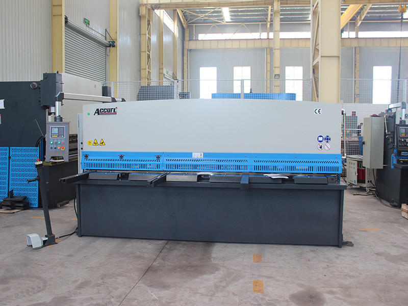 berketepatan tinggi QC11y-16 * 6000 jenis mesin guillotine shearing ...